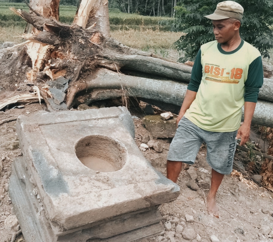 Yoni di Situs Candi Tlawong Pecah Akibat Pohon Tumbang – Fokus Jateng